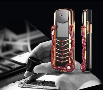 The Vertu Signature Cobra: A Fusion of Art and Communication | Signatu